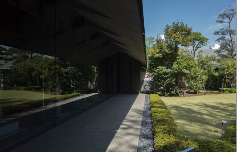 Tokyo: Nezu Museum – bluebalu